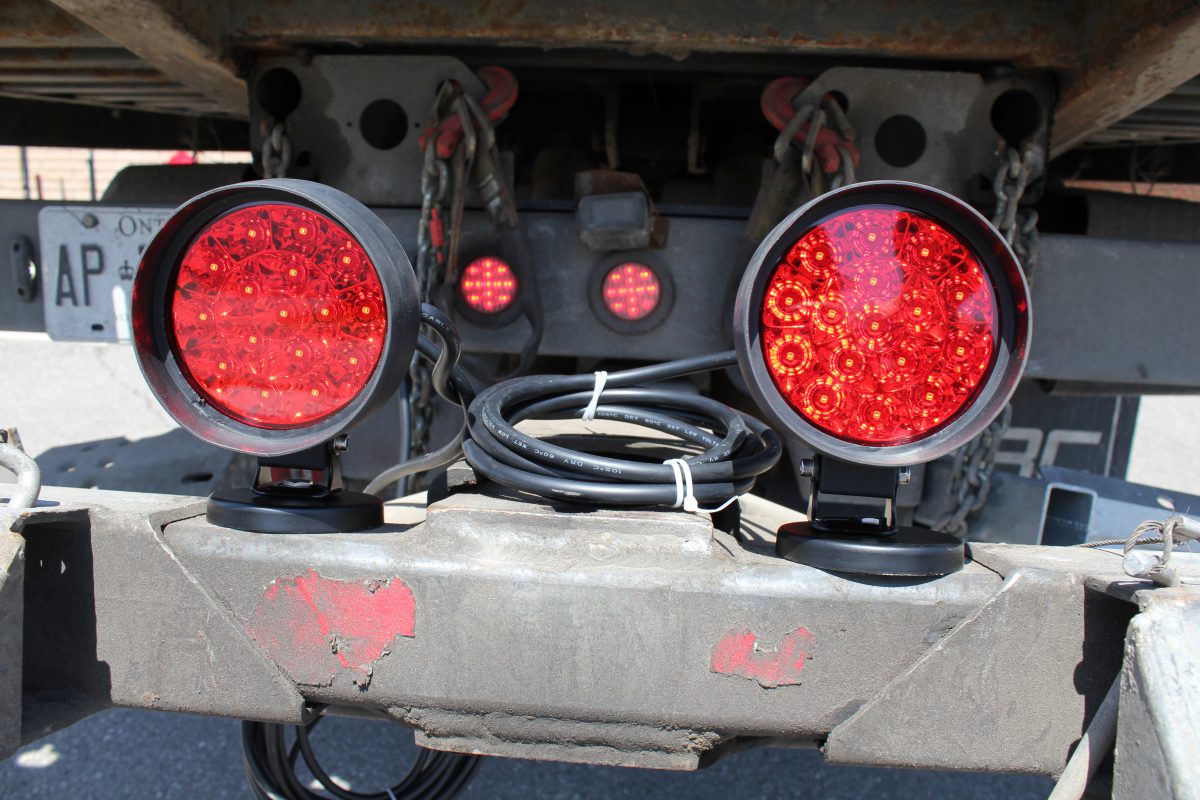 LED WIRE TOW LIGHTS – CTS Cargo Tie-Down Specialty